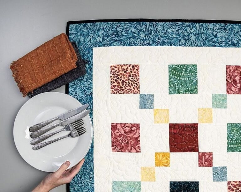 Roos Adventure Quilt & Runner ⋆ Phoebe Moon Quilt Patterns